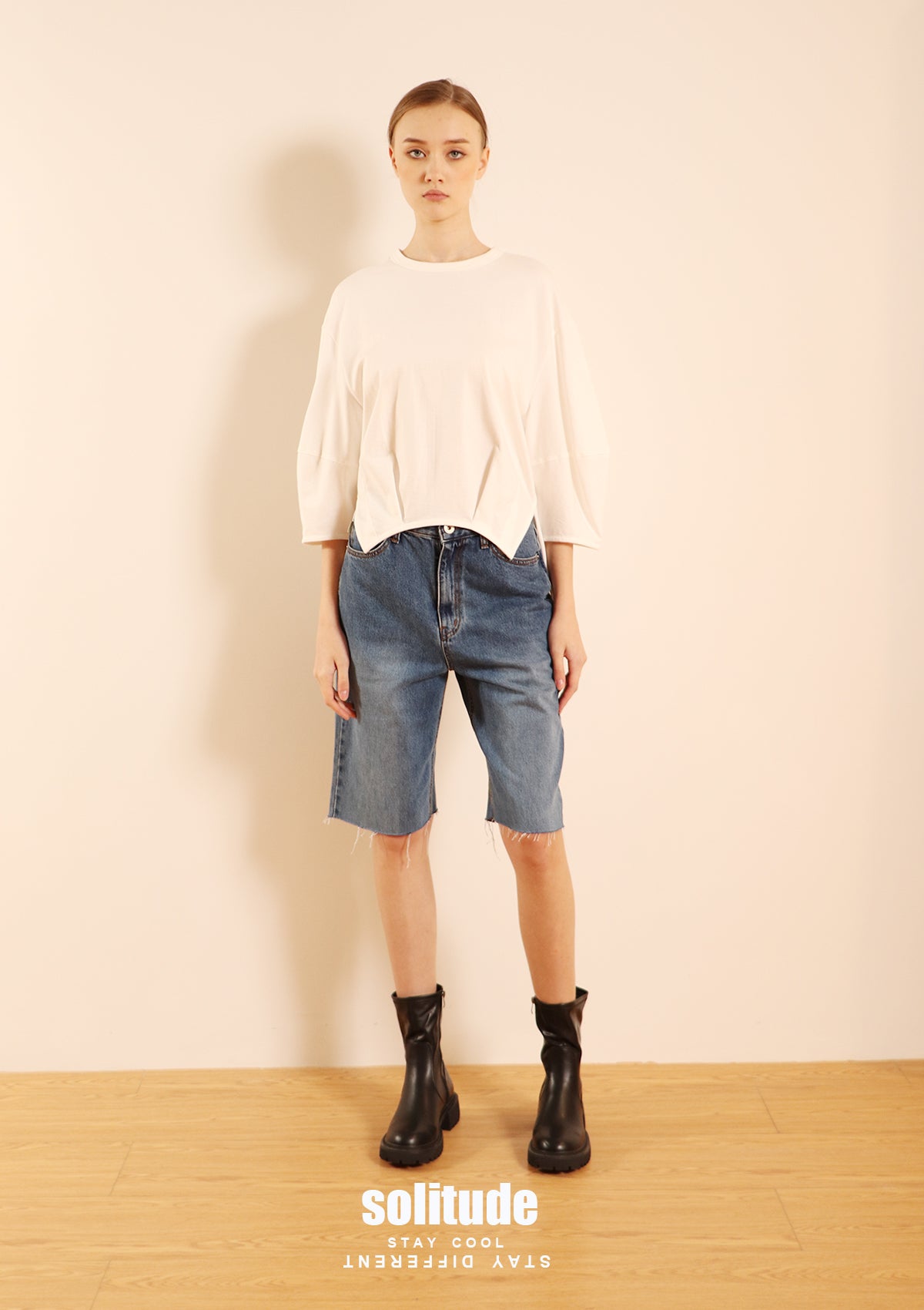 3D Cut White Top – solitude